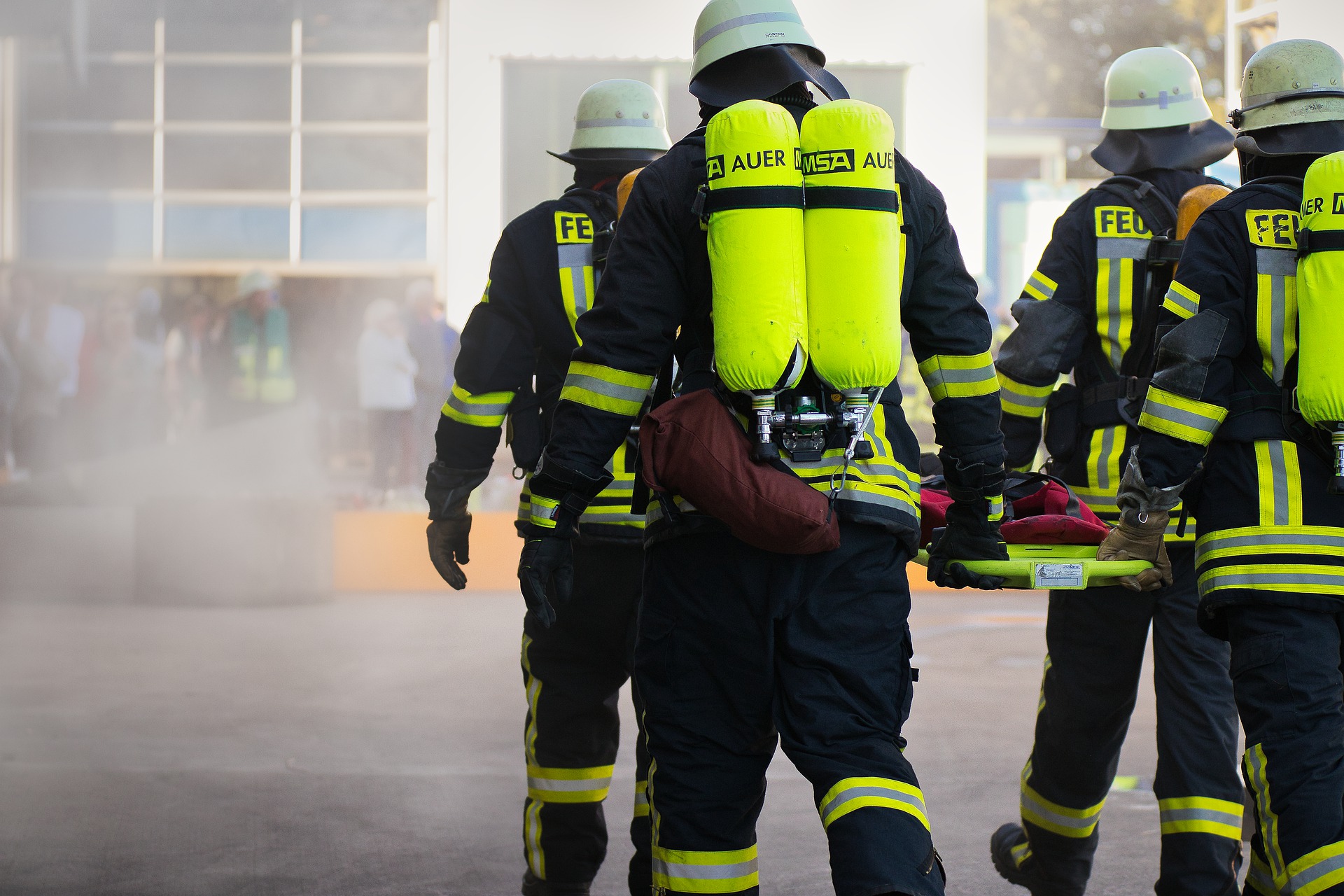 Sécurité incendie : bientôt des pompiers privés en France? - OProtect
